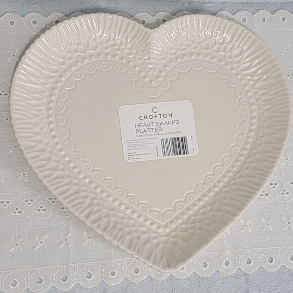 Crofton | Dining | Nwt Adorable Heart Shaped Platter Many Versatile ...